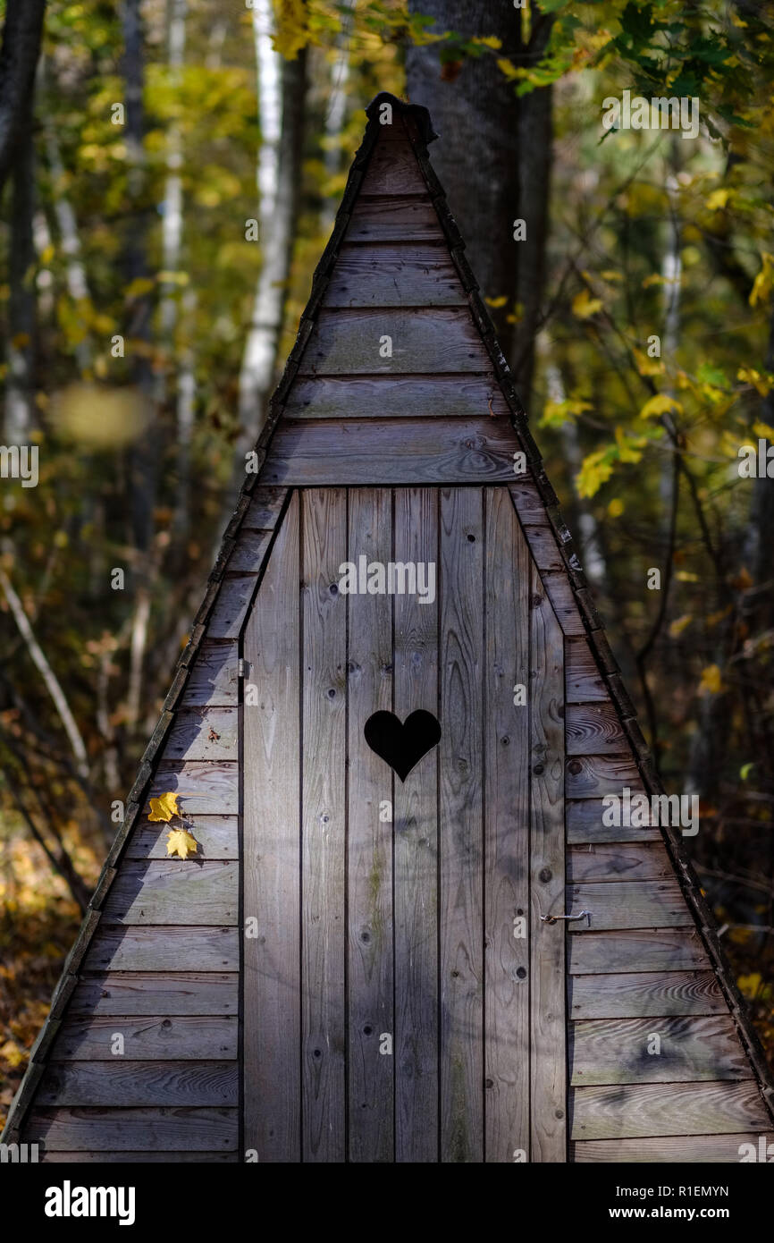 Toilet shaped house hi-res stock photography and images - Alamy