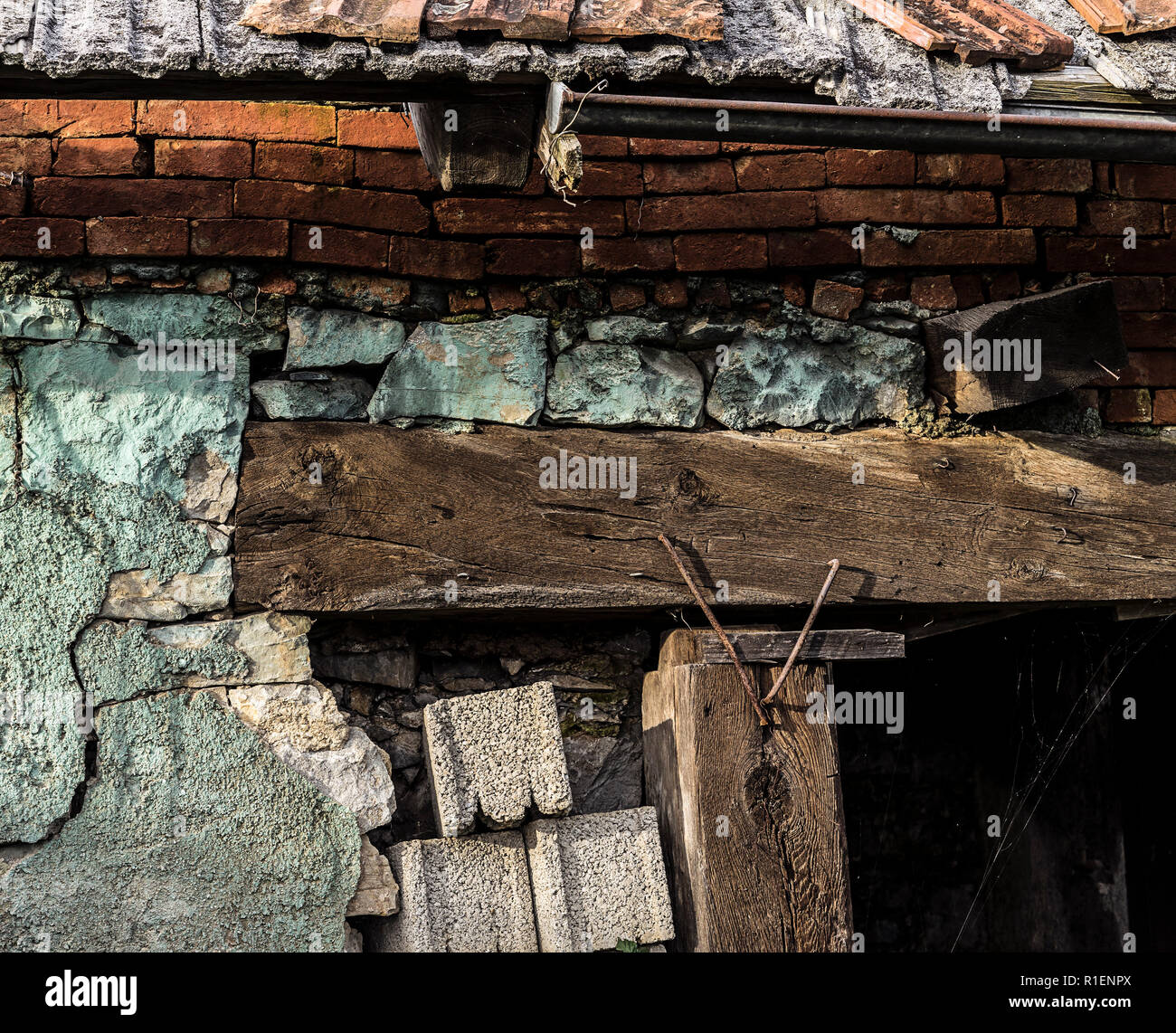 Different building materials hi-res stock photography and images - Alamy