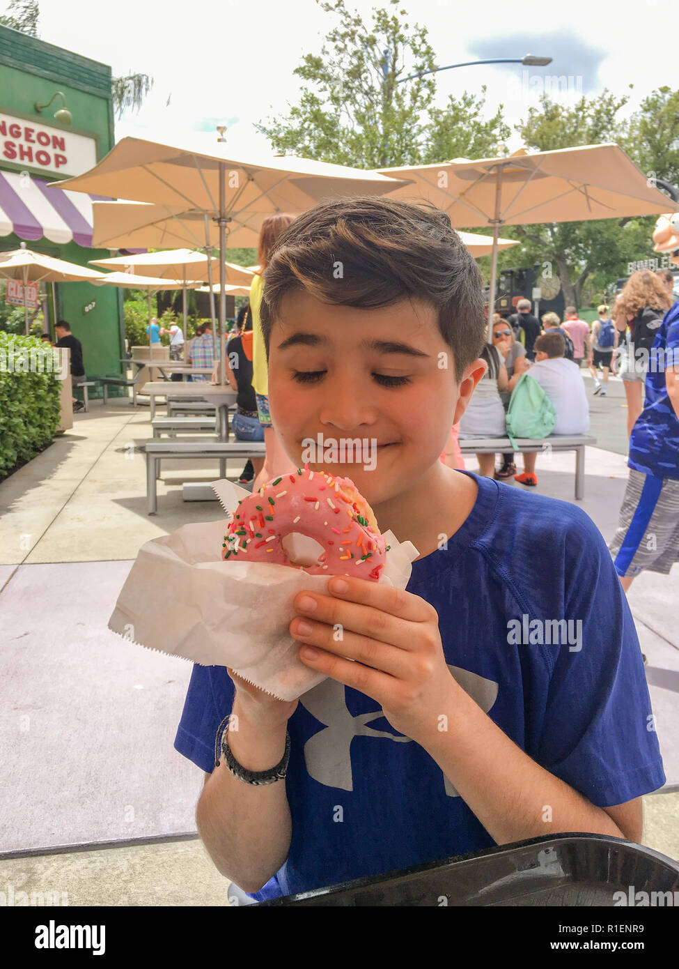 Lisa simpsons food hi-res stock photography and images - Alamy