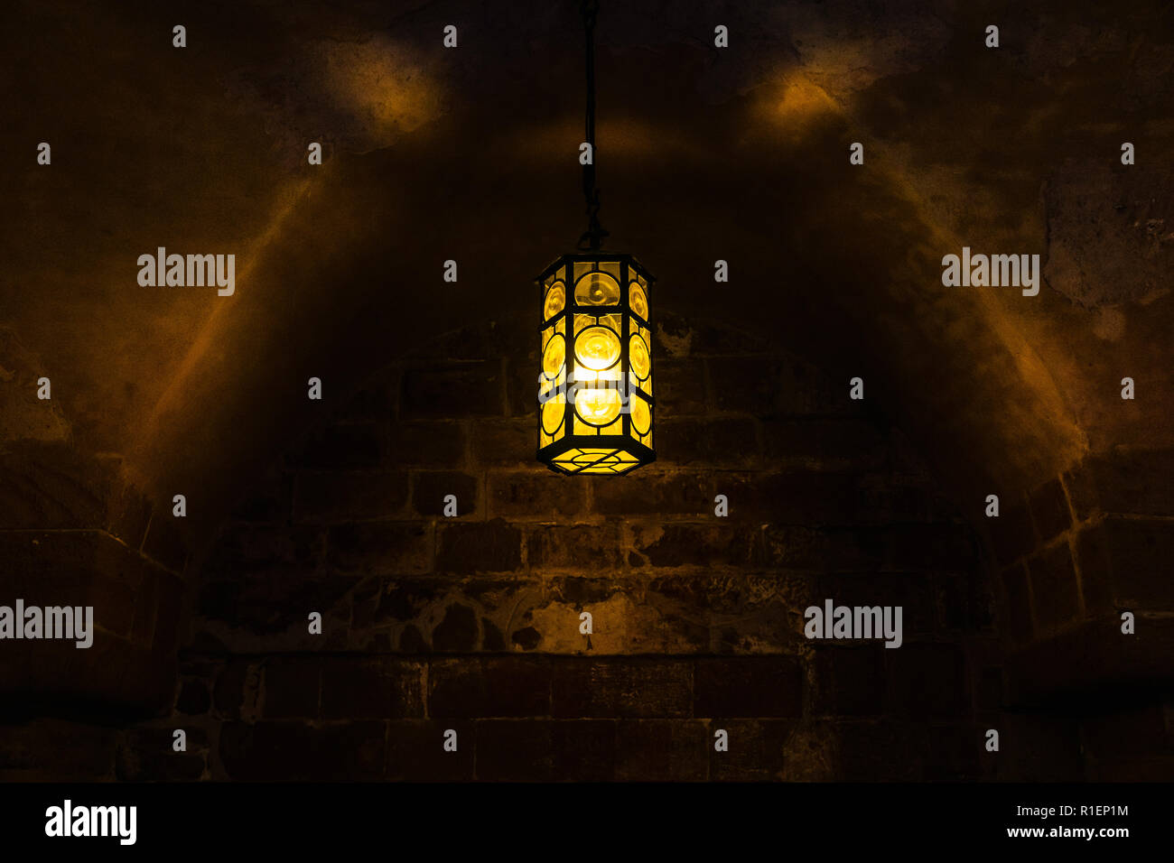 Medieval vault hi-res stock photography and images - Alamy