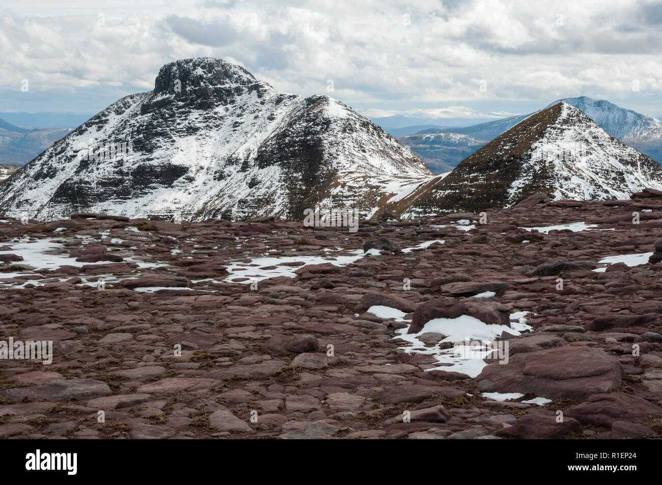 Torridonian sandstone mountains hi-res stock photography and images - Alamy