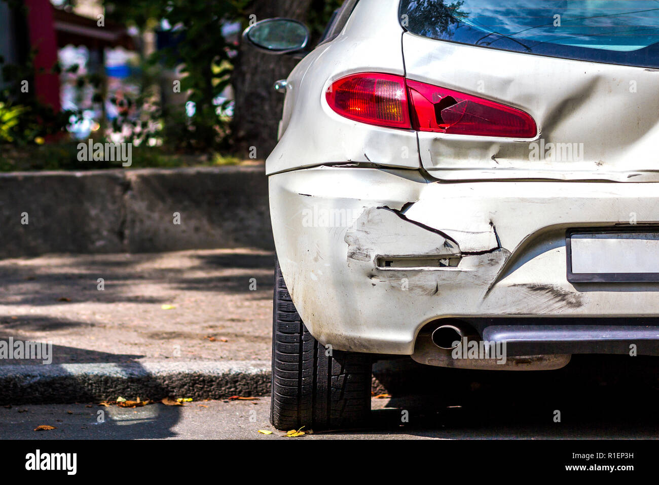 Damaged compact car hi-res stock photography and images - Alamy