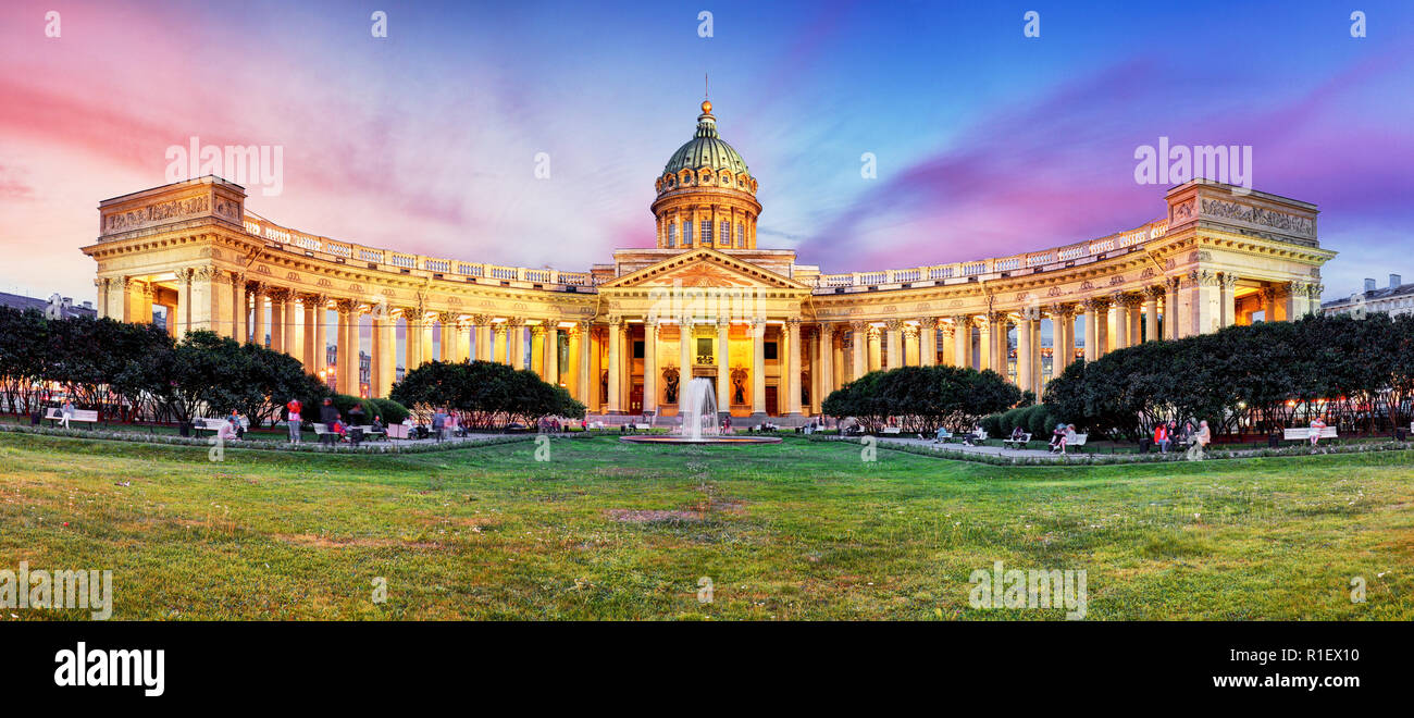 Kazan cathedral colonnade hi-res stock photography and images - Alamy