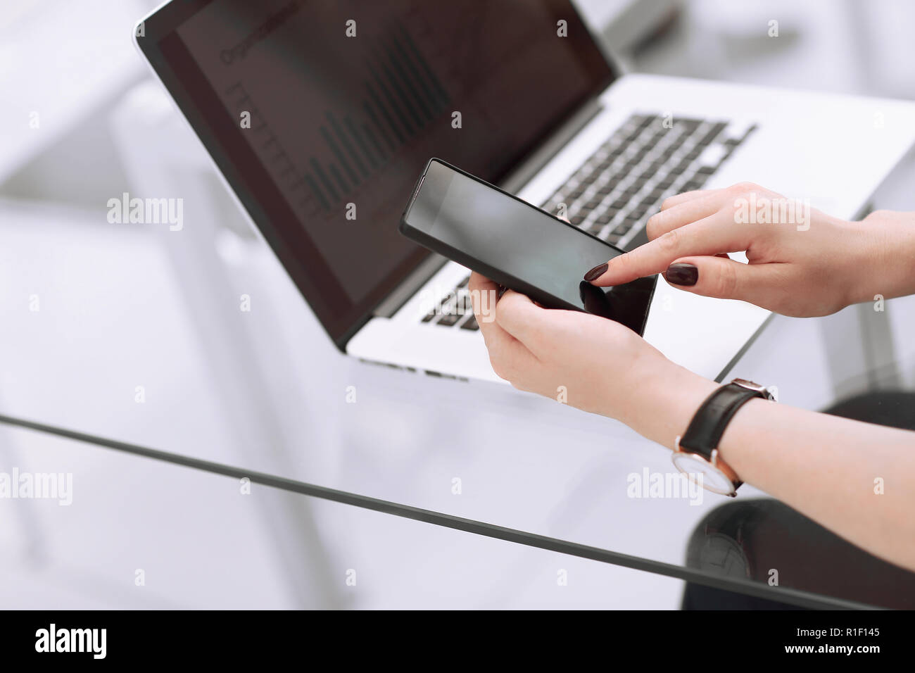 Smartphone typing keyboard close up hi-res stock photography and images ...