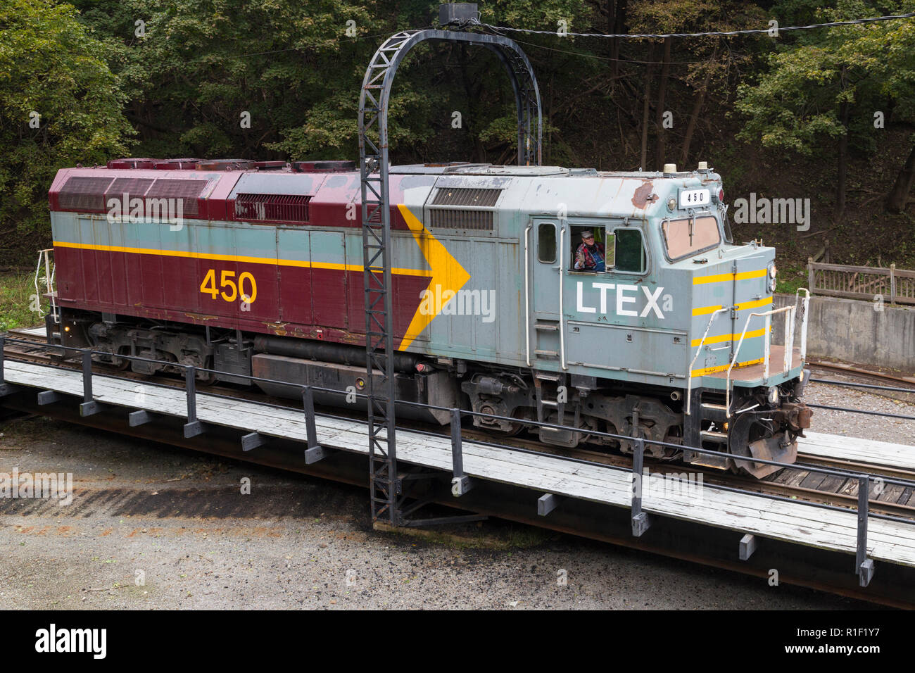 F40m 2f hi-res stock photography and images - Alamy