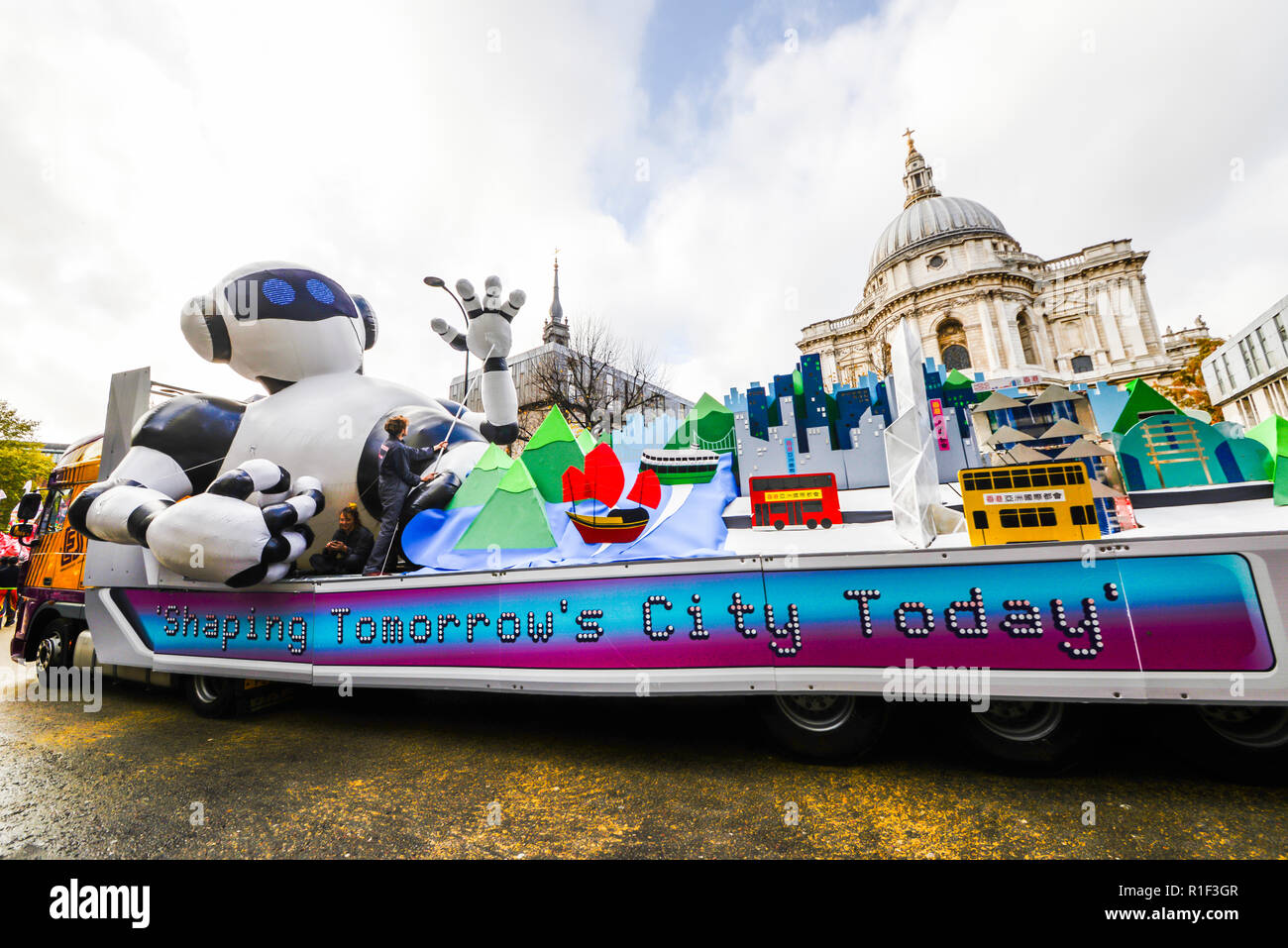 Lord mayors show float hi-res stock photography and images - Alamy