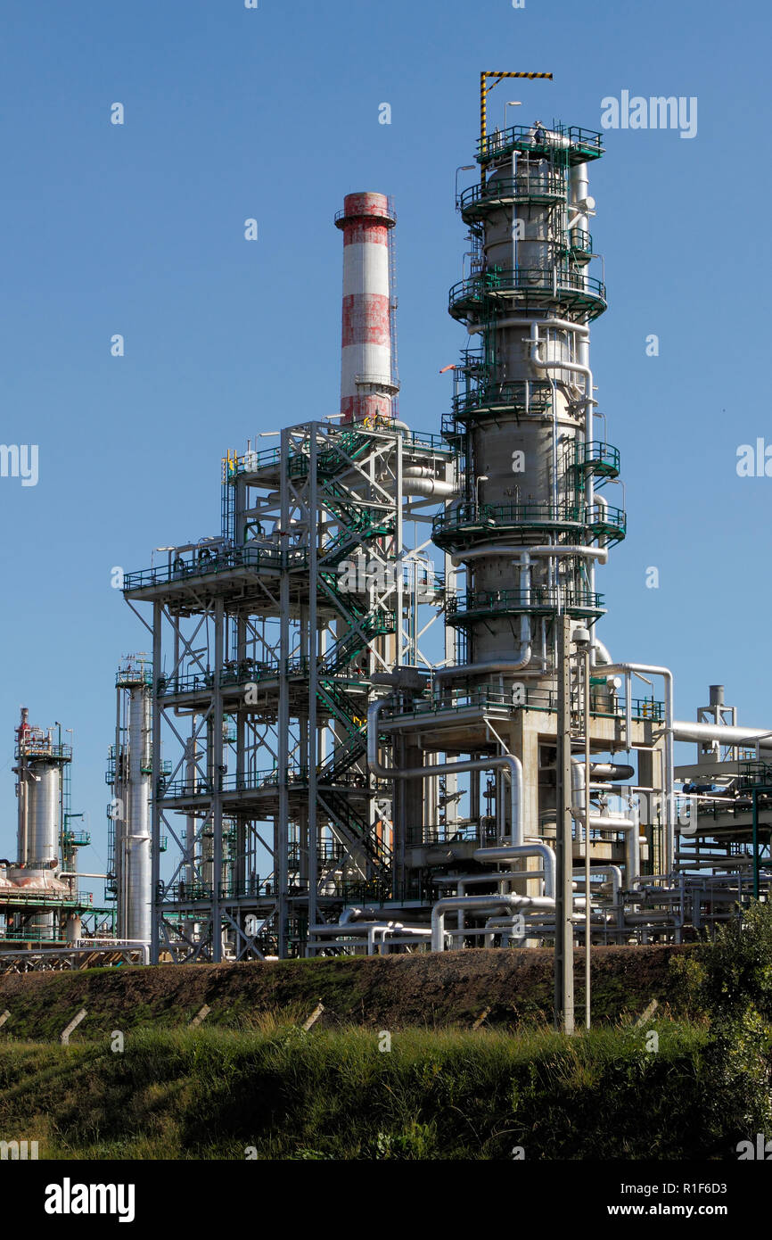 Chimney scaffold hi-res stock photography and images - Alamy
