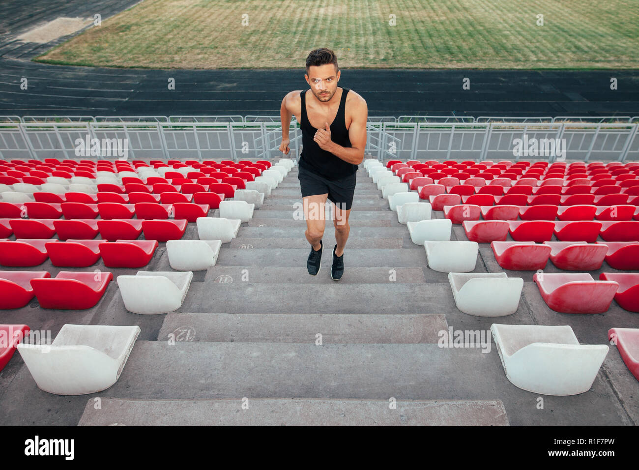 Stadium stairs run hi-res stock photography and images - Alamy