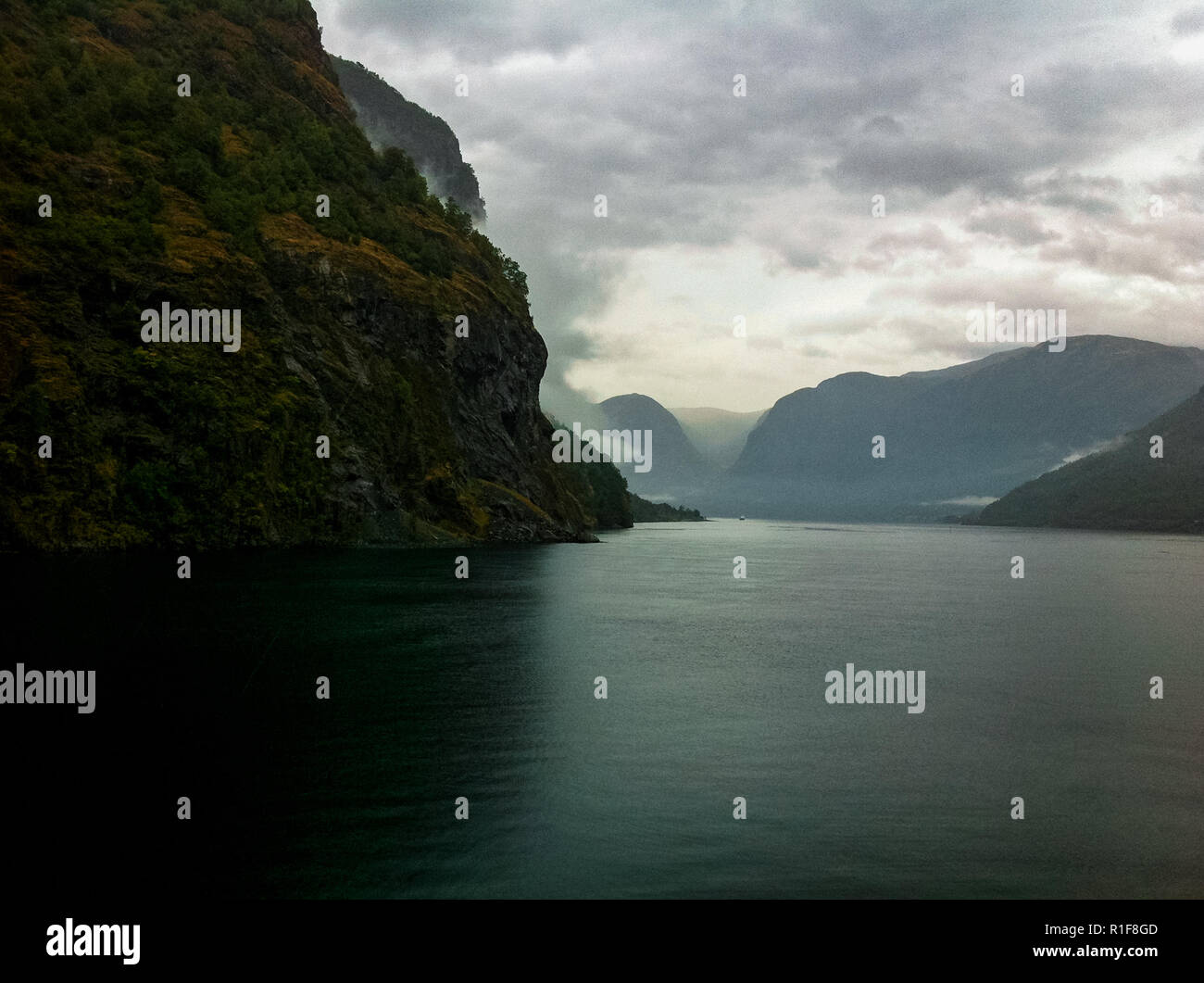 Fjords and sea hi-res stock photography and images - Alamy