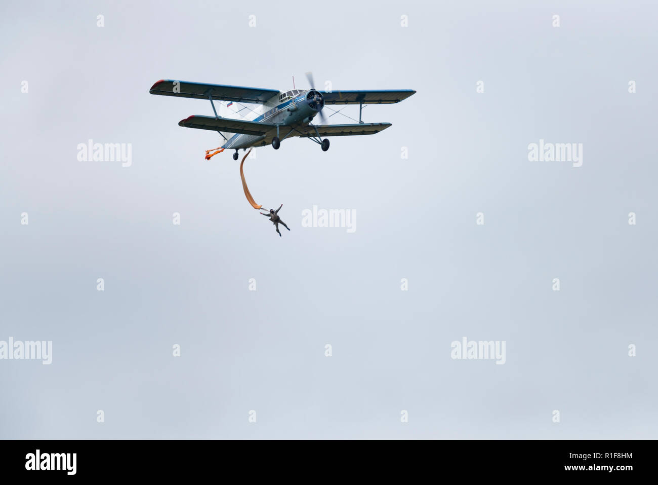 Soviet parachutists hi-res stock photography and images - Alamy