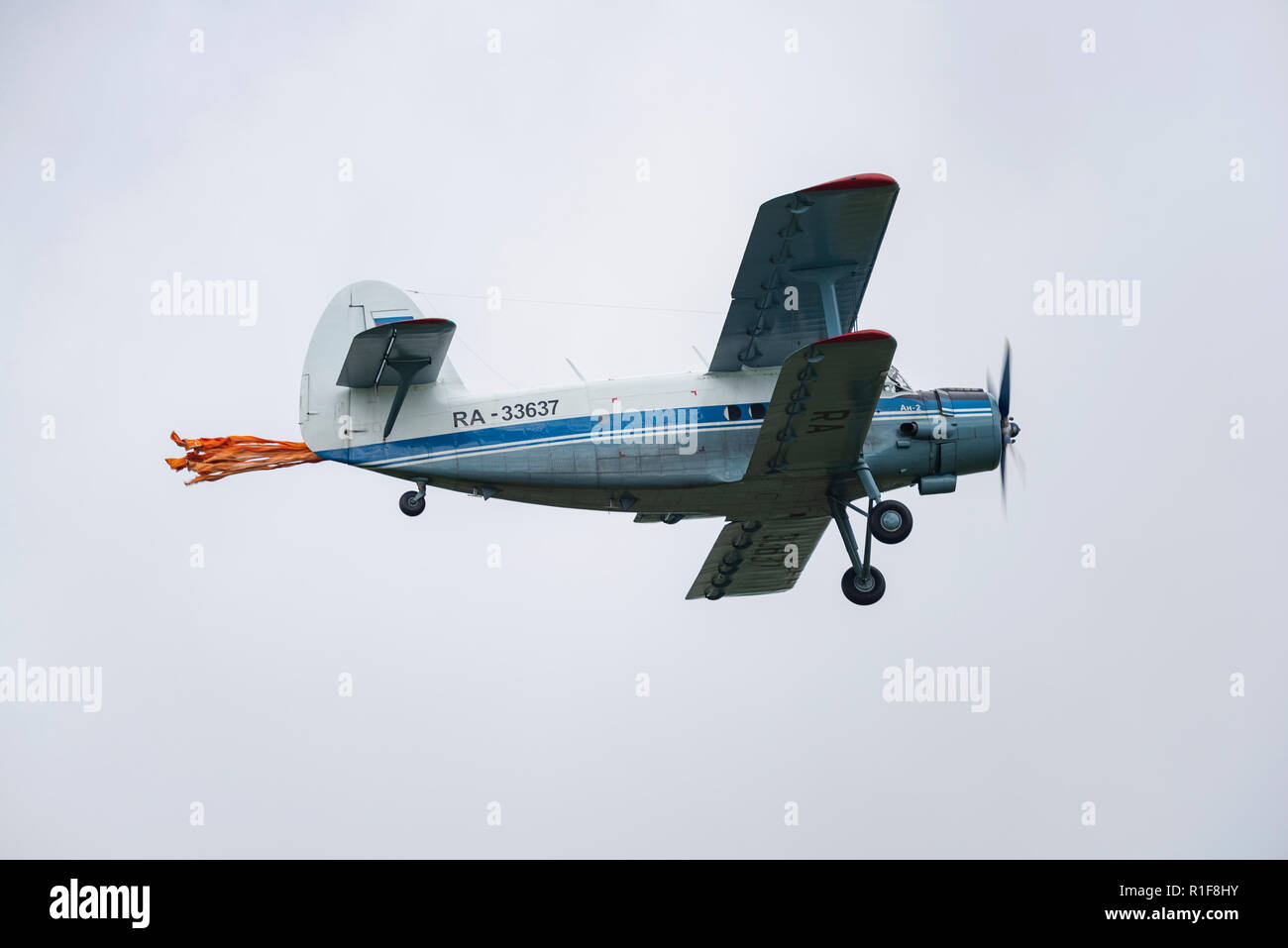 Soviet parachutists hi-res stock photography and images - Alamy