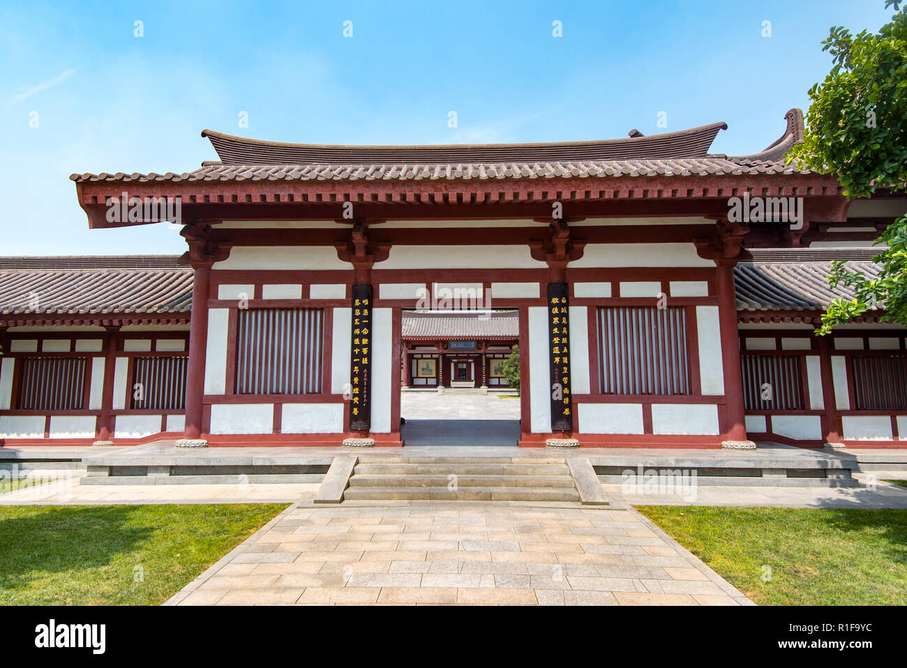 Temple in the wild hi-res stock photography and images - Alamy
