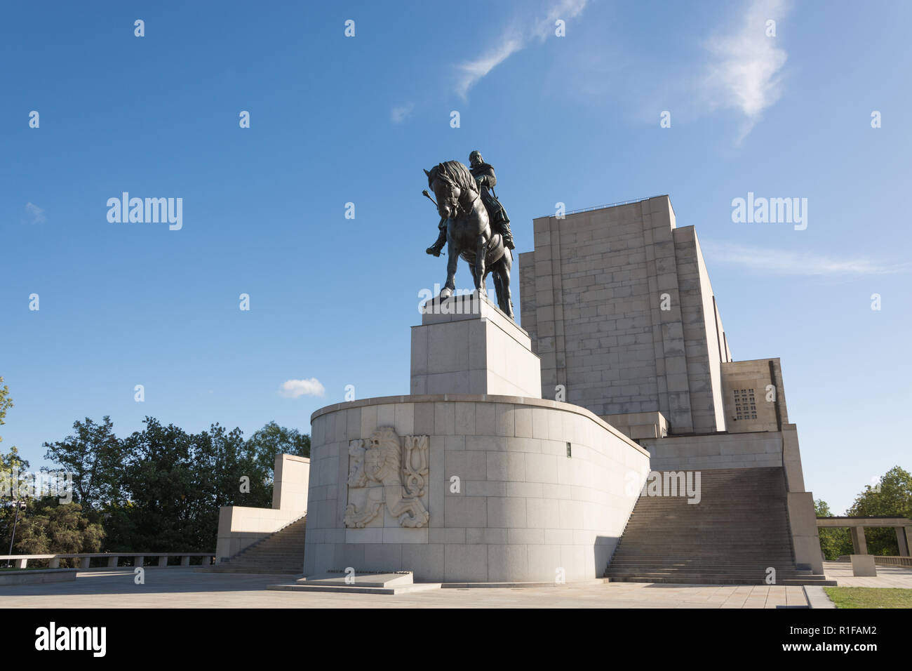 Sculpture warrior on horse sword hi-res stock photography and images ...