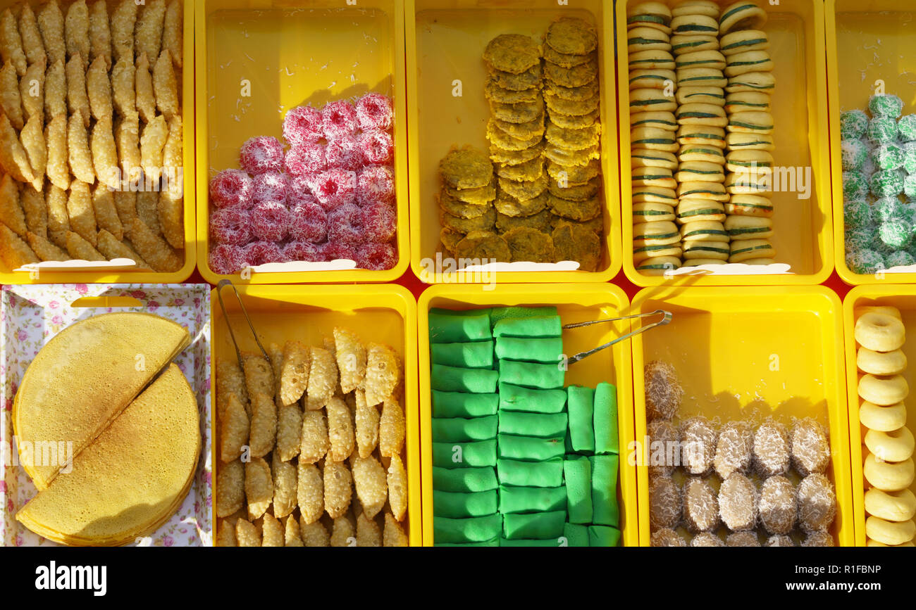Kuih talam hi-res stock photography and images - Alamy