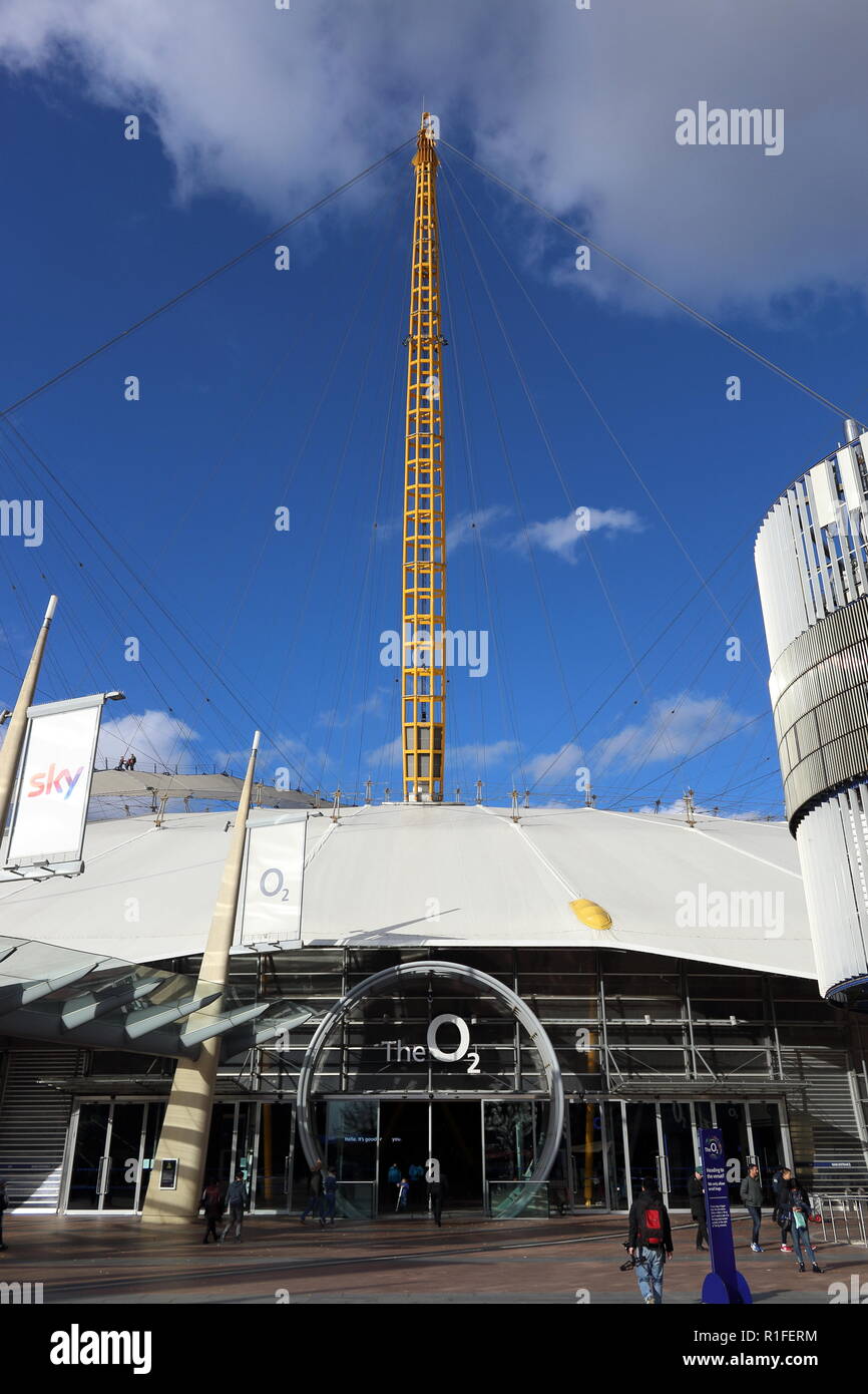 The o2 Arena, Peninsula Square, London SE10 0DX, Nov 2018 Stock Photo ...