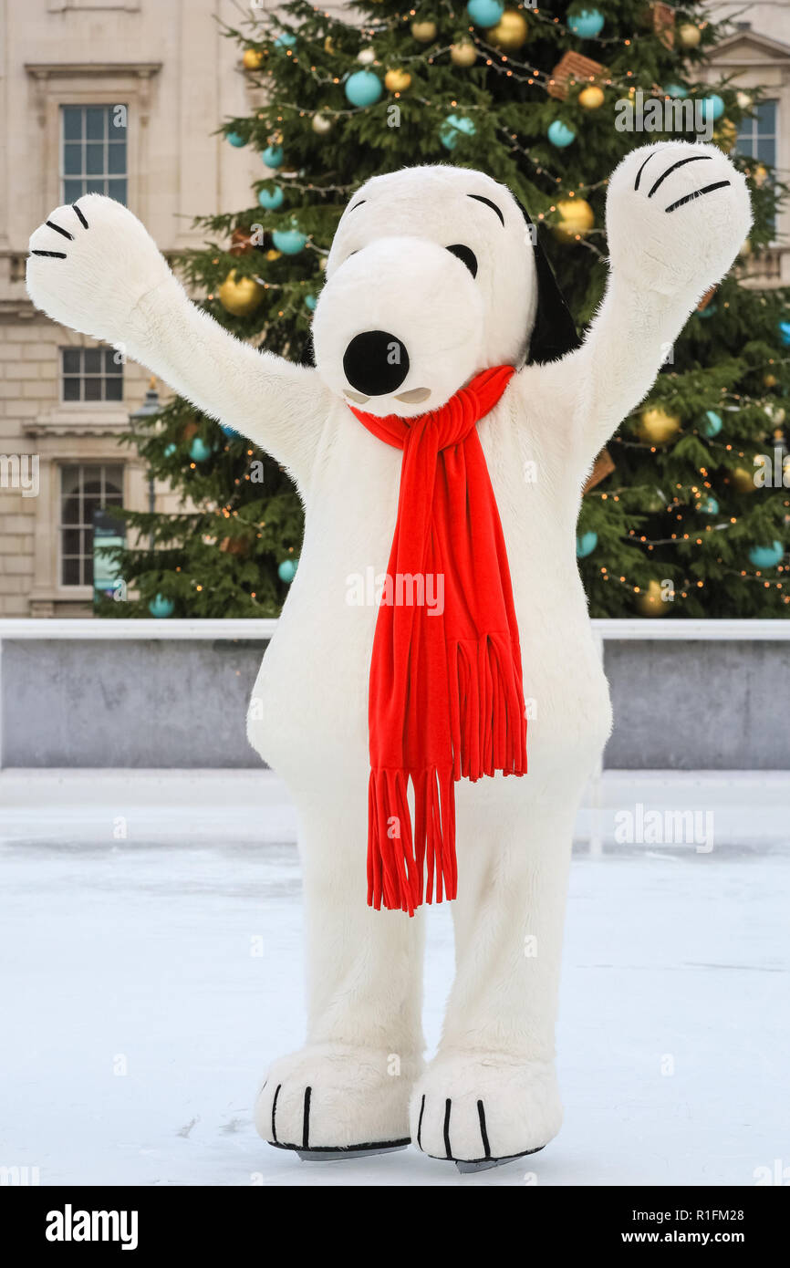 Somerset House, London, UK. 12th Nov, 2018. Snoopy, Charlie Brown's pet ...
