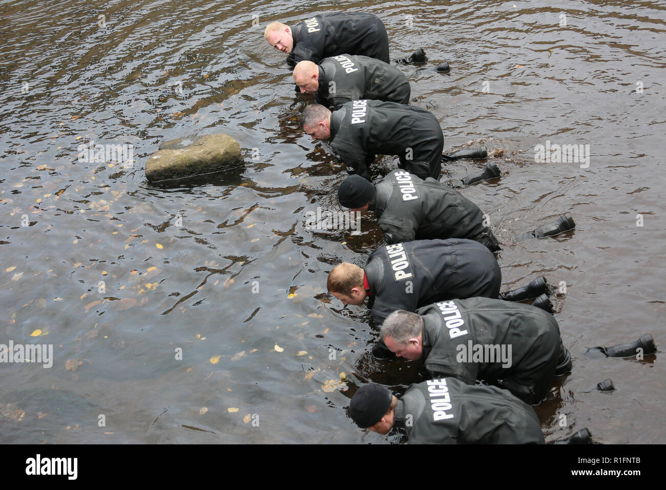 Police detective searching hi-res stock photography and images - Alamy