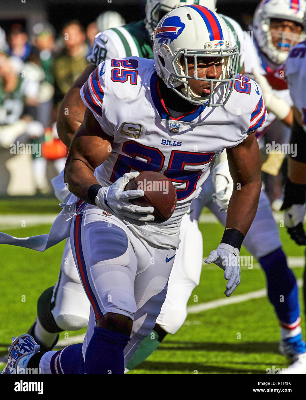 East Rutherford, New Jersey, USA. 11th Nov, 2018. Buffalo Bills running ...