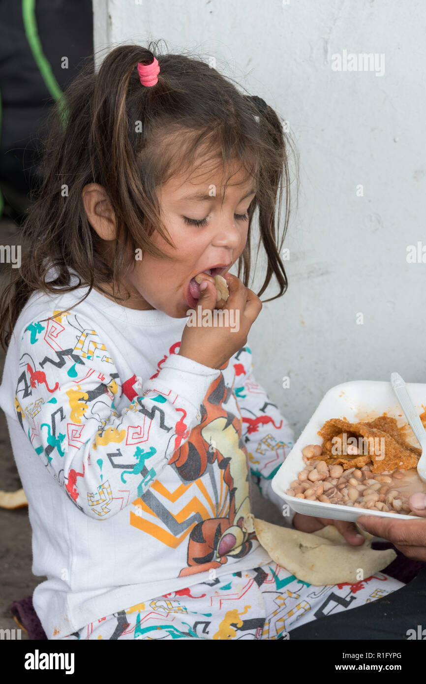 Child migrants food mexico hi-res stock photography and images - Alamy