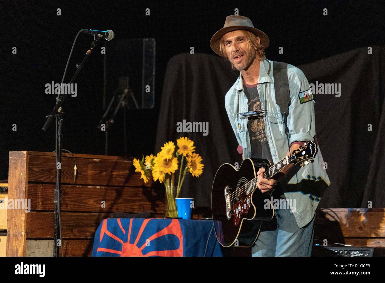 Madison, Wisconsin, USA. 5th Nov, 2018. Musician TODD SNIDER at the ...