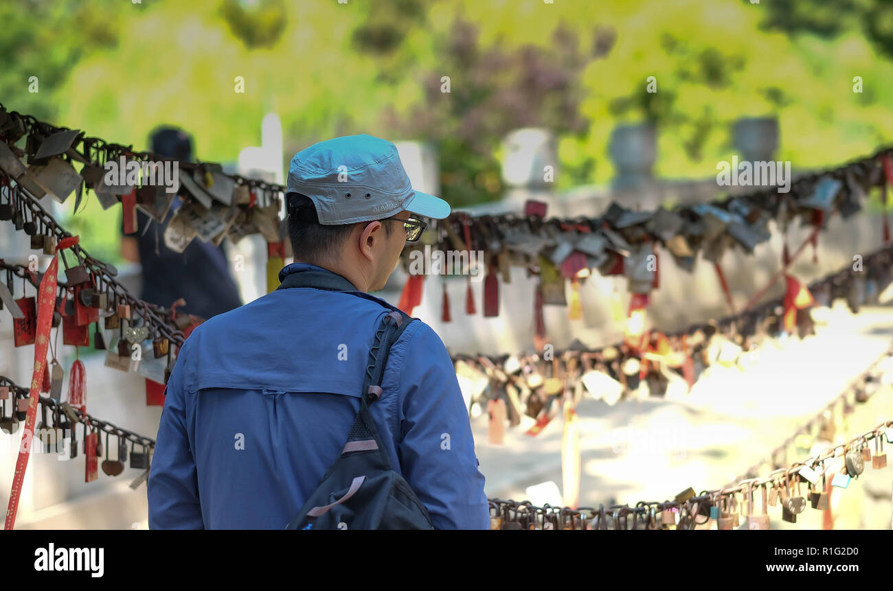 Love lock china hi-res stock photography and images - Alamy