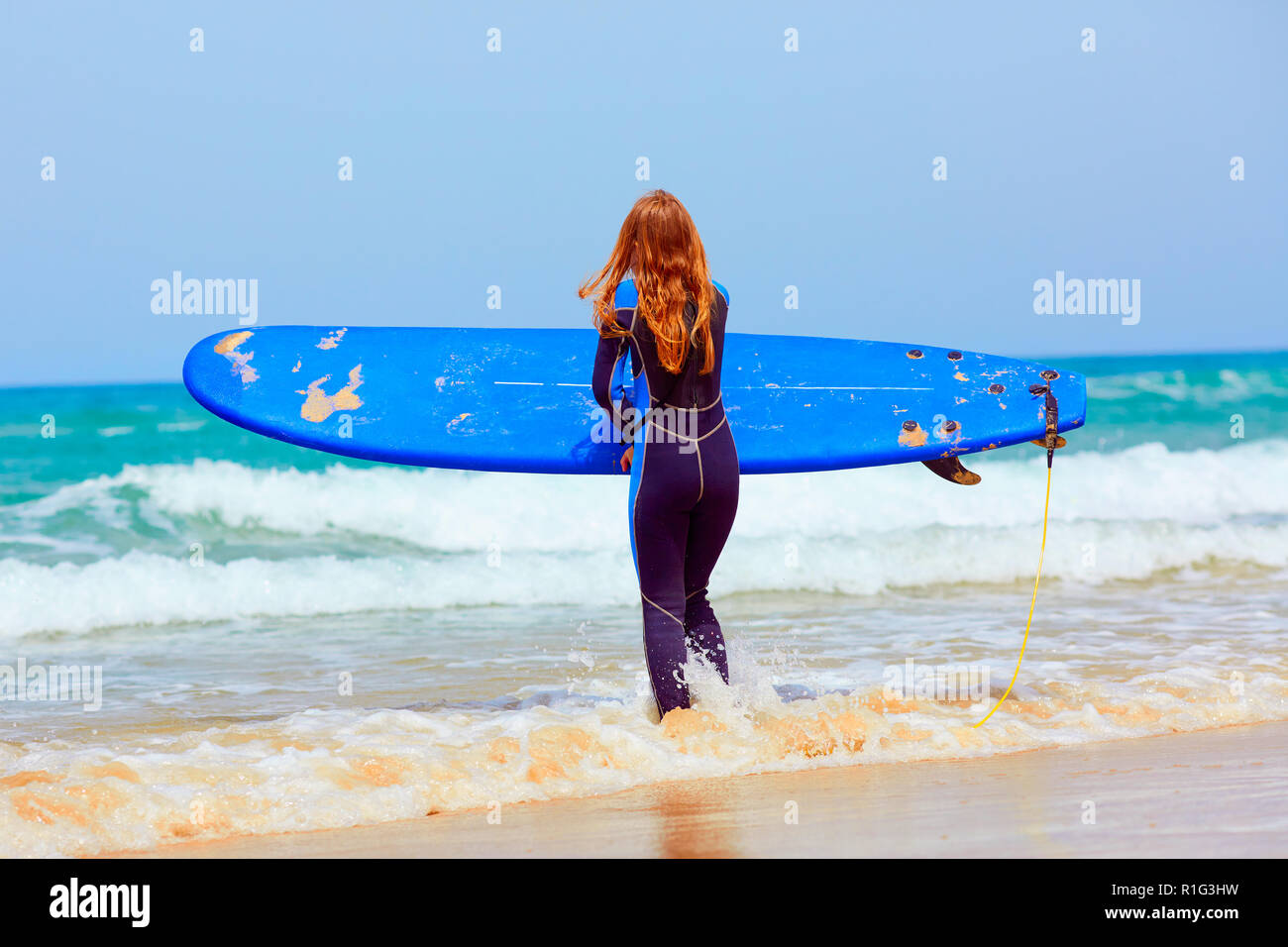 Girl surfboard hi-res stock photography and images - Alamy