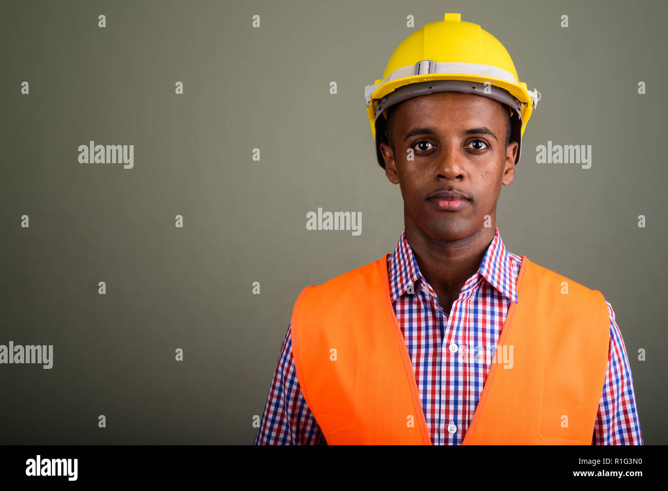 Portrait african american male worker hi-res stock photography and ...