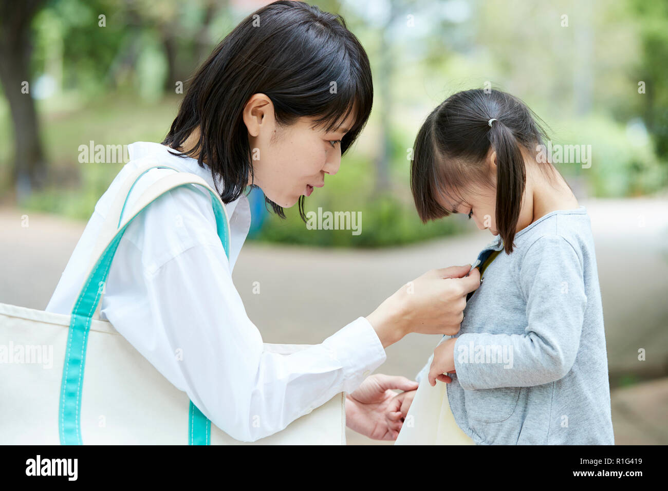 Girls wearing japanese youth fashion hi-res stock photography and images - Alamy
