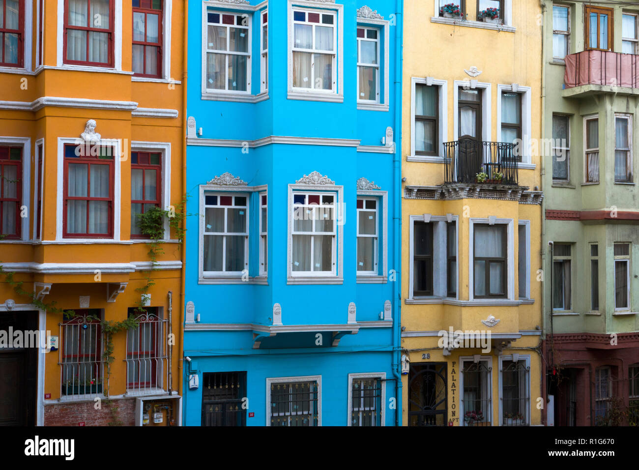 Old buildings in istanbul hi-res stock photography and images - Alamy