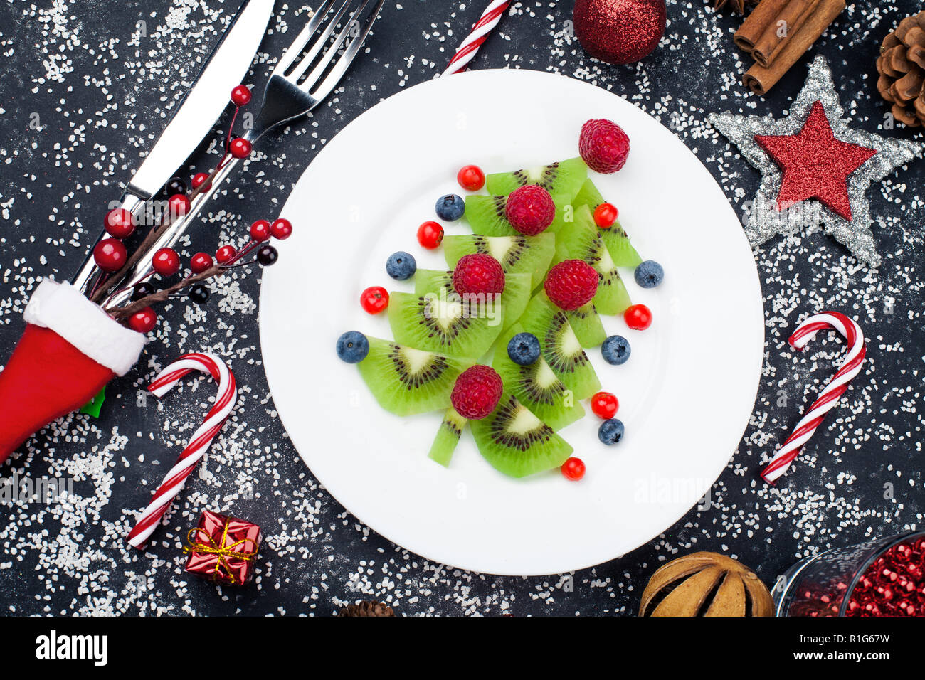 Black tree frame hi-res stock photography and images - Alamy