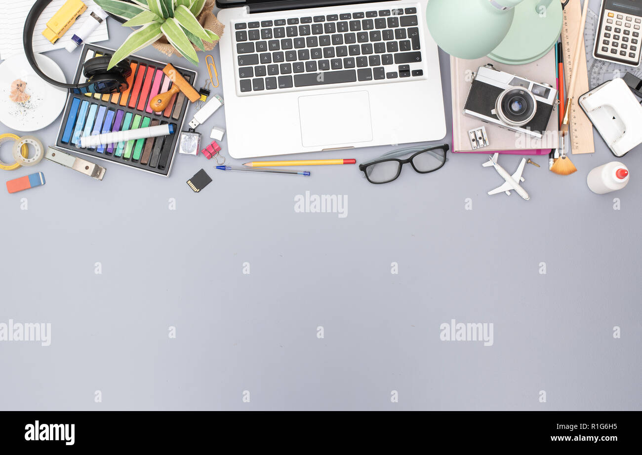 Messy desk hi-res stock photography and images - Alamy