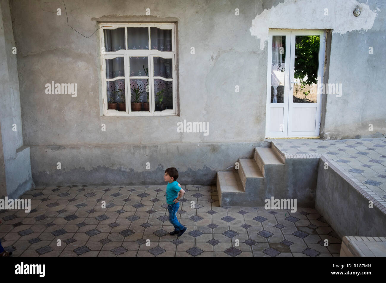 Uzbekistan, Samarkand, child Stock Photo - Alamy