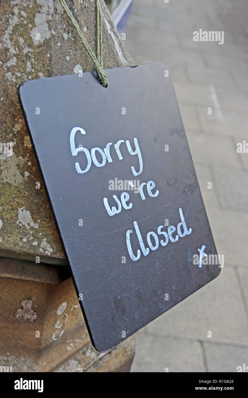 Sorry we are closed sign Stock Photo - Alamy