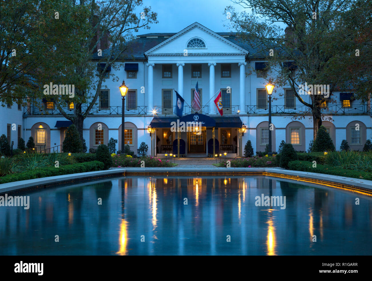 Williamsburg virginia architecture hi-res stock photography and images ...