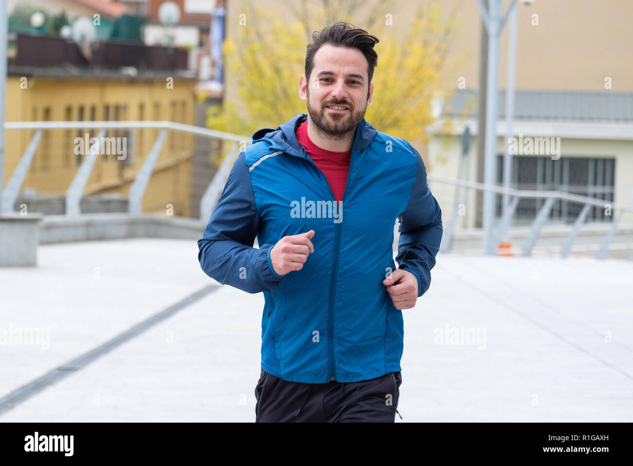 Urban running runner hi-res stock photography and images - Alamy