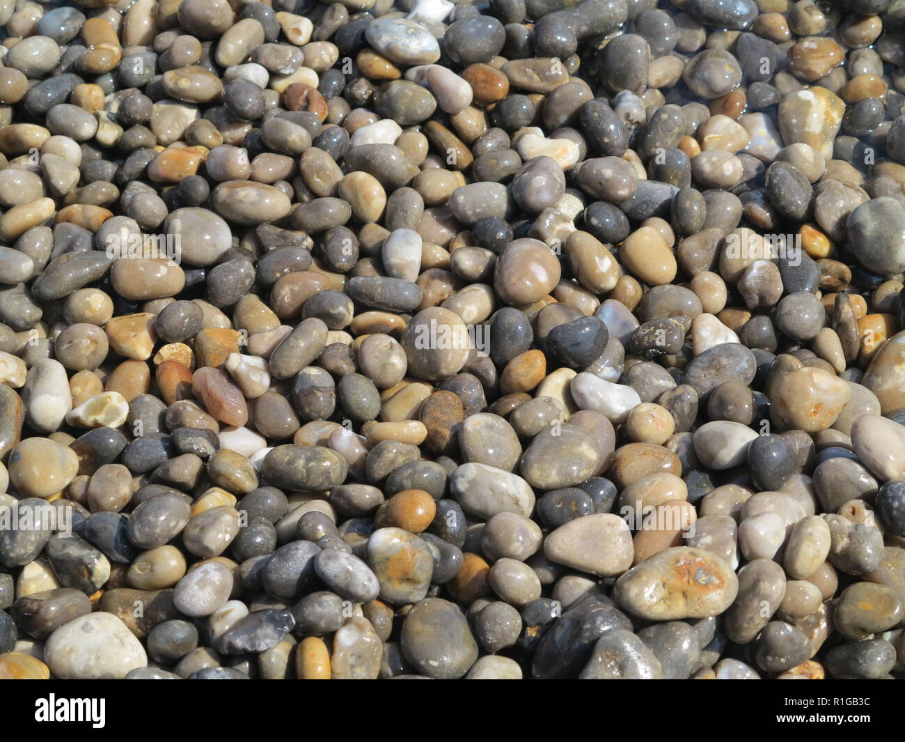 Beach stones for landscaping hi-res stock photography and images - Alamy