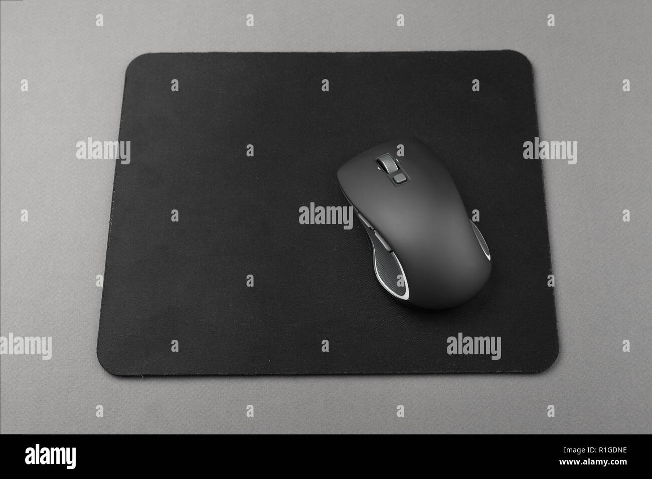 Mouse rug hi-res stock photography and images - Alamy