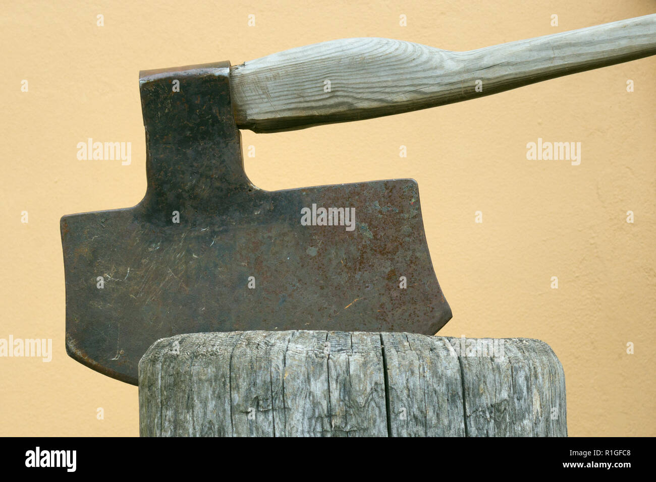Execution axe block hi-res stock photography and images - Alamy