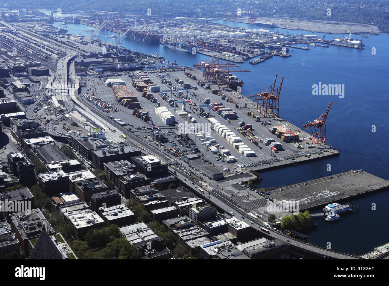 View of Container shipping in Seattle, Washington port Stock Photo - Alamy
