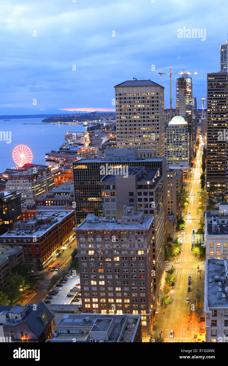 A Vertical aerial Seattle, Washington skyline at dusk Stock Photo - Alamy