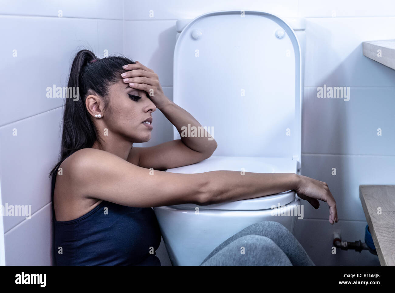 Desperate for toilet woman hi-res stock photography and images - Alamy