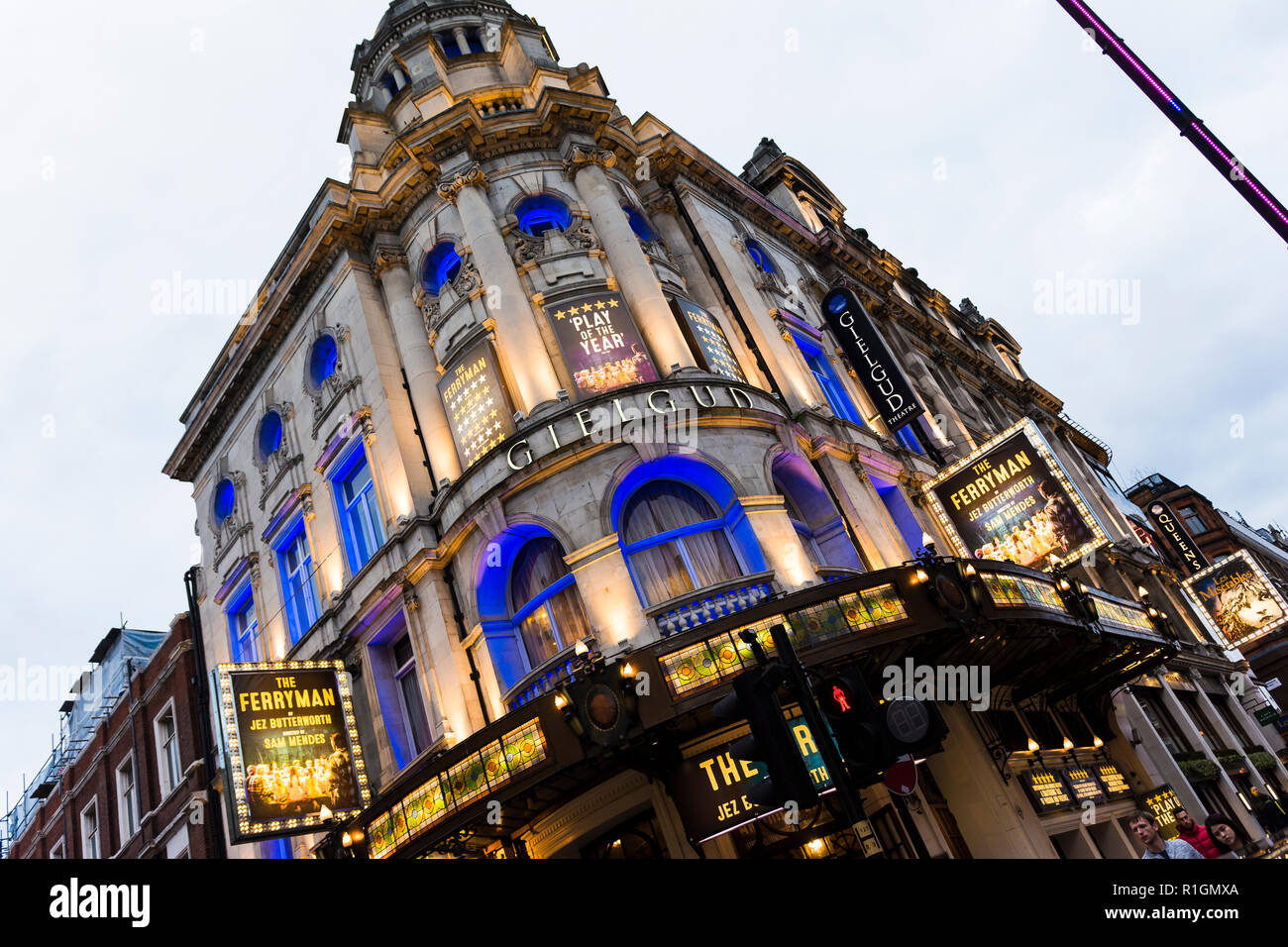 Shaftesbury avenue dusk hi-res stock photography and images - Alamy