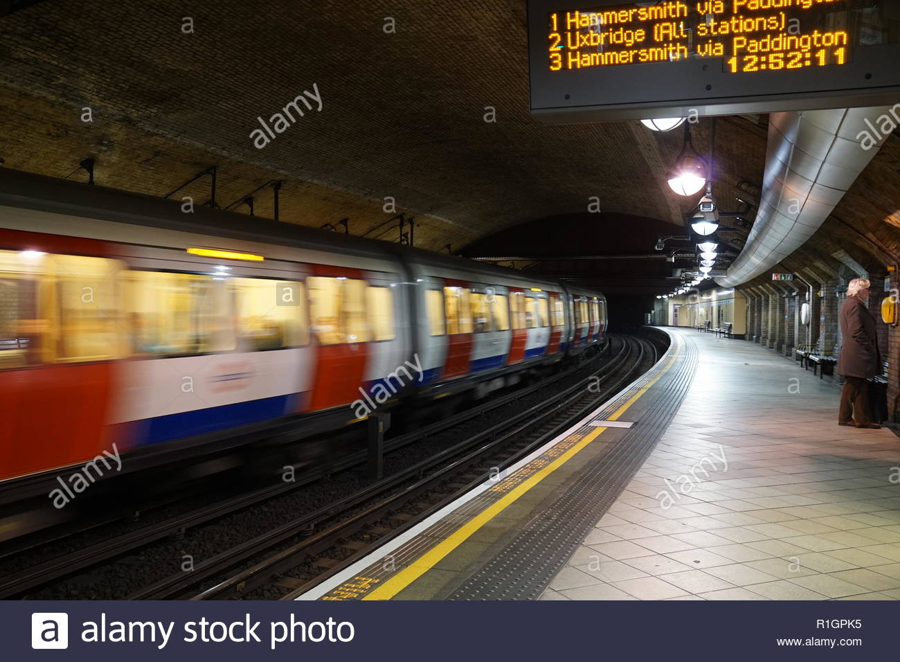 Underground Tunnels London Stock Photos & Underground Tunnels London ...