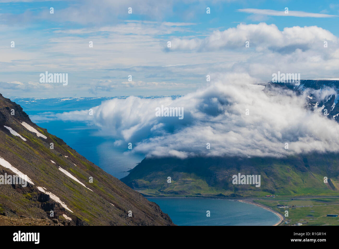 Rolling around in snow hi-res stock photography and images - Alamy