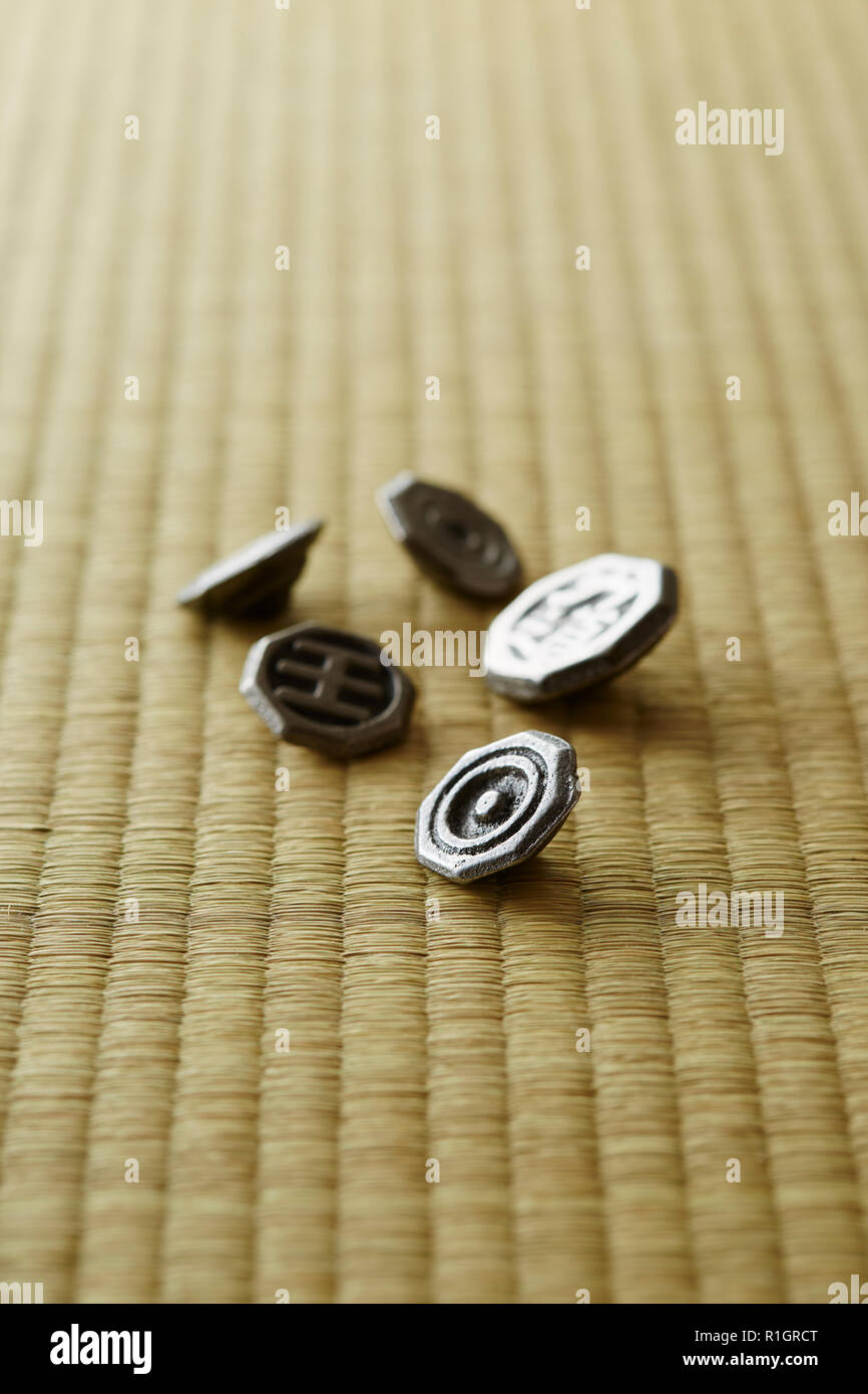 Old fashioned japanese style room hi-res stock photography and images ...