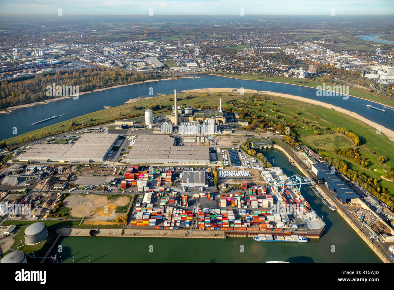 Containerterminal wesermunder hafen hi-res stock photography and images ...