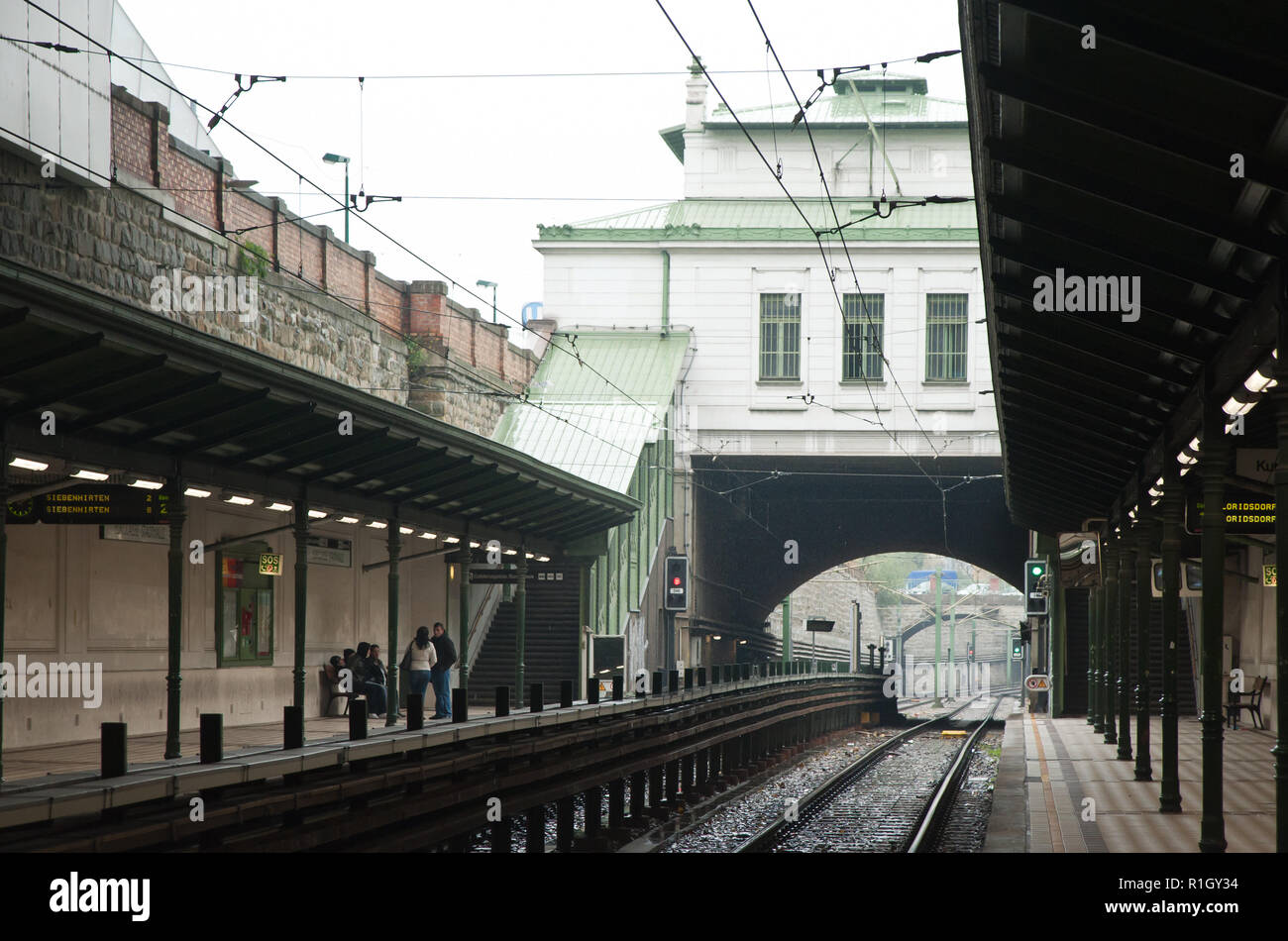 Wien, U-Bahn-Linie U6, Gürtellinie, früher Stadtbahn Stadtbahnstation ...