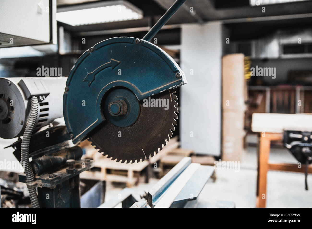 Rip saw machine hi-res stock photography and images - Alamy