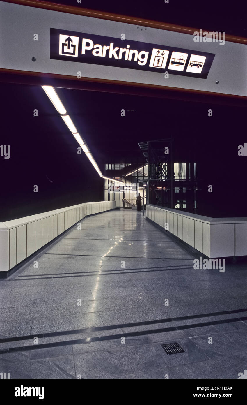 Wien, U-Bahn, U3 Station Stubentor - Vienna, Subway, U3 Stubentor Stock ...