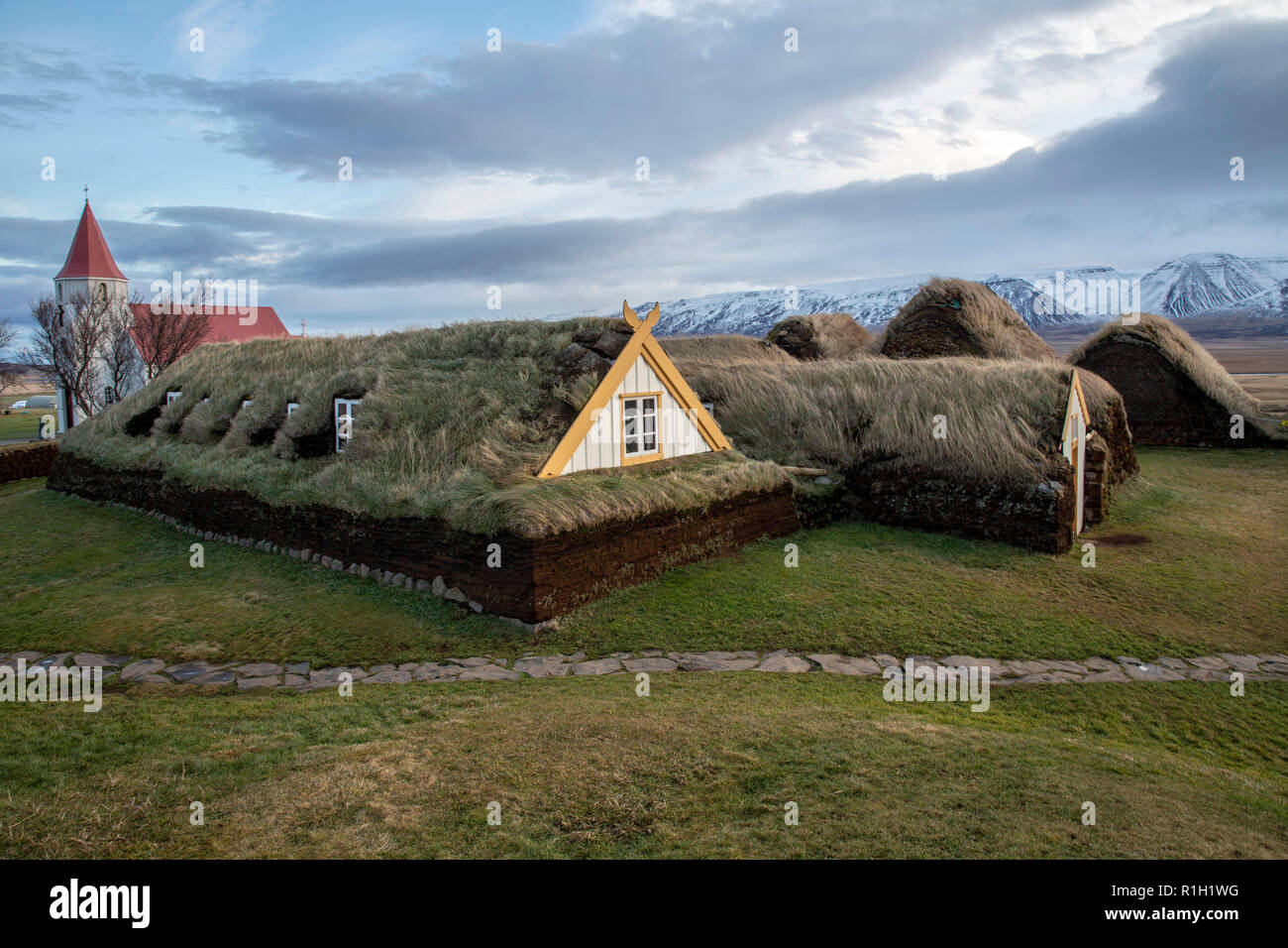 Turf roofed farm hi-res stock photography and images - Alamy
